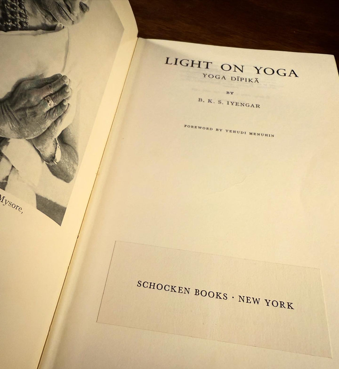 Light on Yoga by B.K.S. Iyengar – The Rose Books & Obscurities